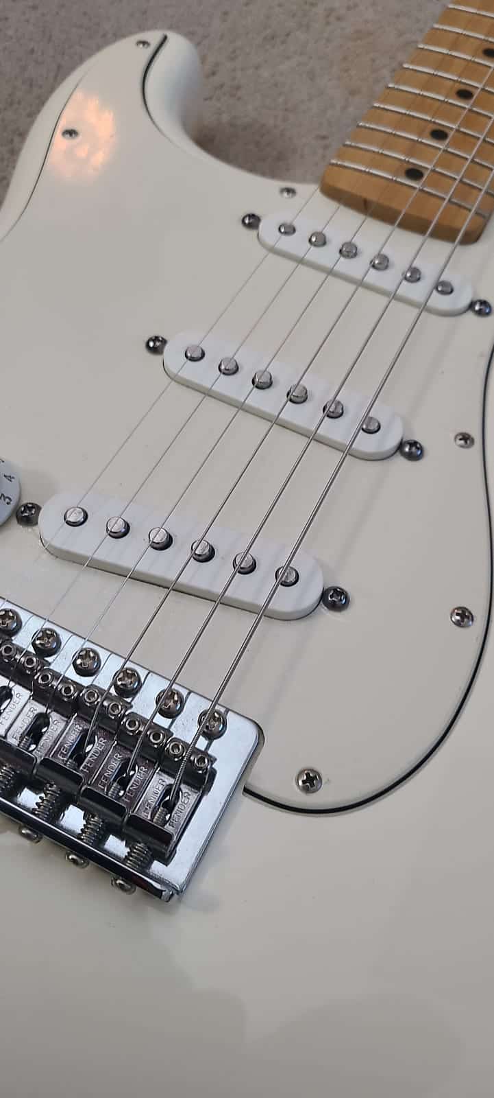 Fender Player Stratocaster Left-Handed with Maple Fretboard 2010 ...